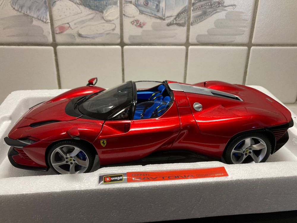 FERRARI - DAYTONA SP3 SPIDER OPEN ROOF 2022 1/18 Rosso Magna | Kaufen ...