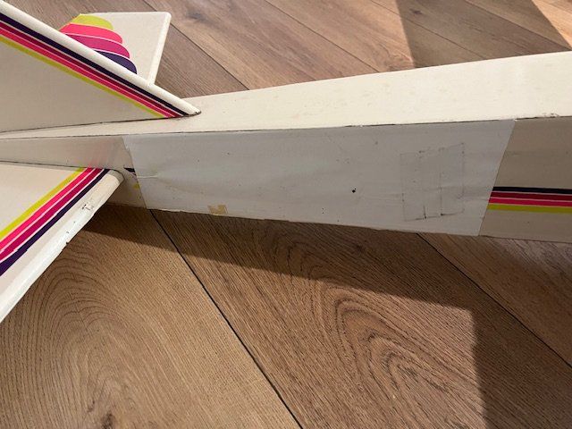 Trainer 60, Graupner, Retro (Defekt) in Tuggen für CHF 1 – nur Abholung ...