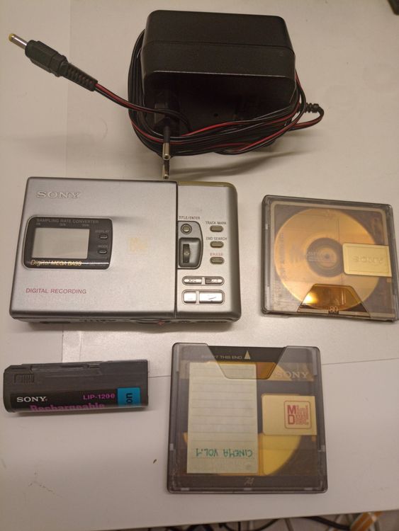 Sony walkman mini disk MZ R30 (Defekt) in Büron für CHF 30 – mit ...