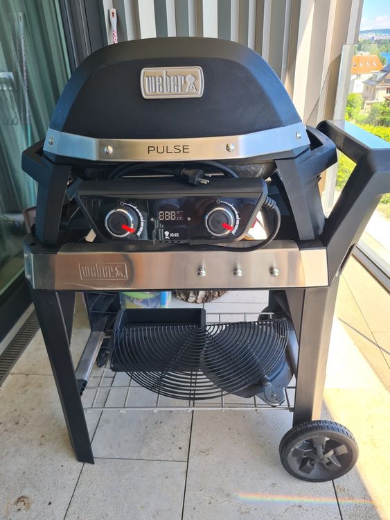 Fabelhafte Weber Pulse 2000 Mit Rollwagen Fotos