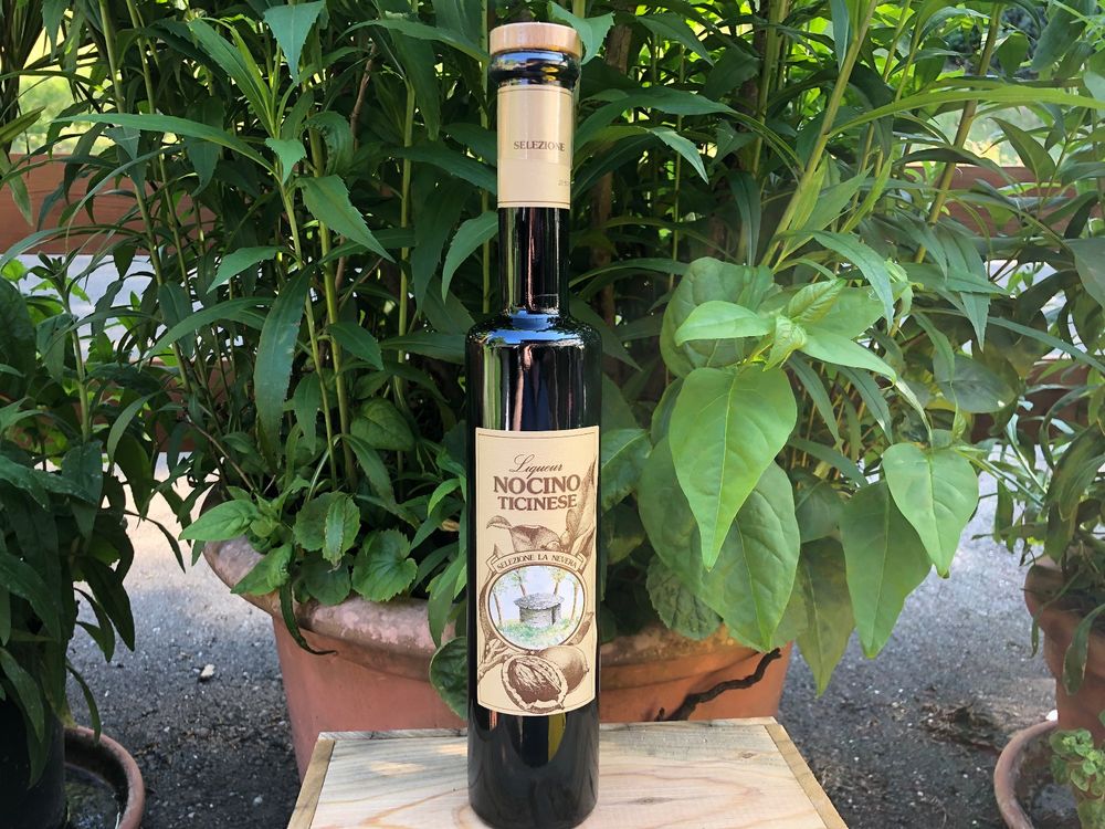 1 Flasche Nocino Ticinese "la Nevera" 30 Vol% 50cl (Neu und originalverpackt) in Wöschnau für ...