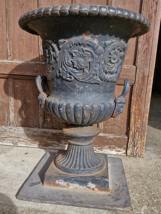 Antike Amphore mit Henkel Gusseisen 80 cm hoch (Gebraucht) in Dorf für ...