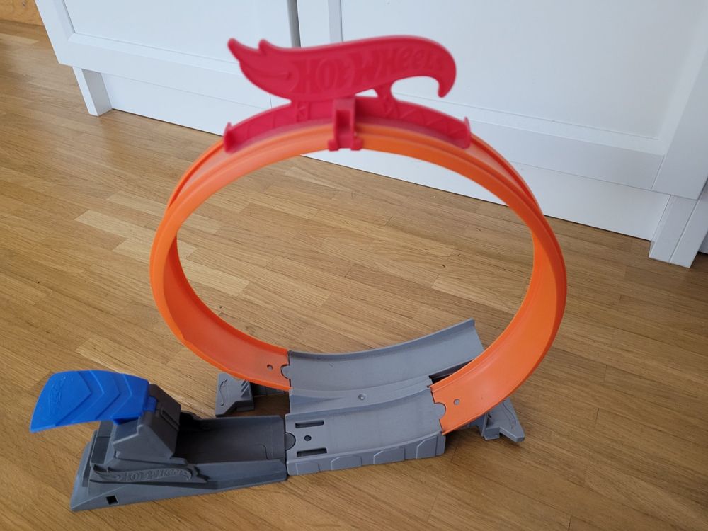Hotwheels Looping (Gebraucht) in Muttenz für CHF 3 – mit Lieferung auf ...