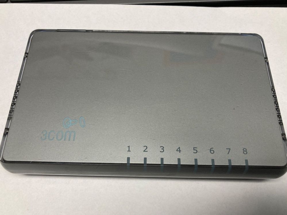 8 Port Switch 3Com (Gebraucht) in Lüsslingen für CHF 5 – mit Lieferung ...