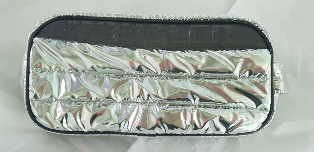 Beauty Case MONCLER (Neu (gemäss Beschreibung)) in Figino für CHF 37 ...