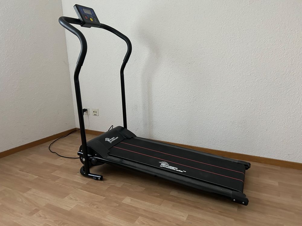 Kompakte Laufband (newgen medicals LF-203), zusammenklappbar (Gebraucht ...