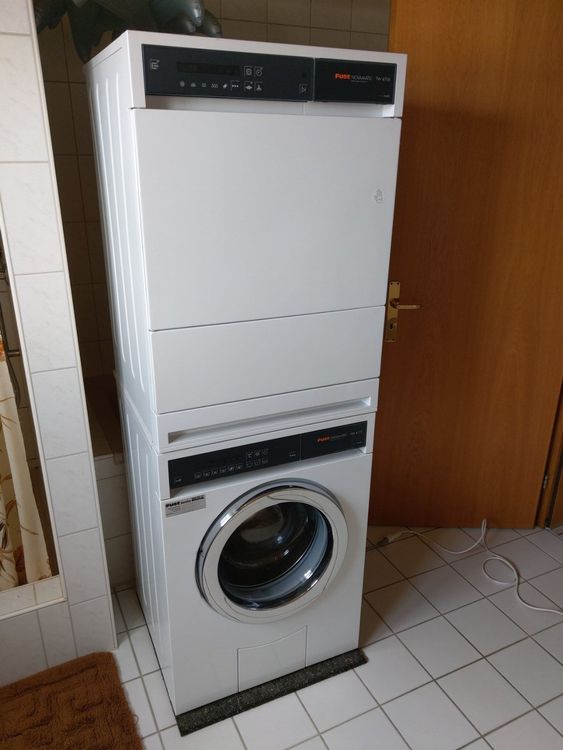 Waschturm, Waschmaschine und Tumbler (Gebraucht) in Wollerau für CHF ...