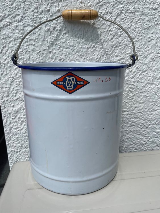 Zug Zuger Email Kübel / Eimer / Deko / Aschekübel etc (Gebraucht) in siebnen für CHF 35 – mit ...