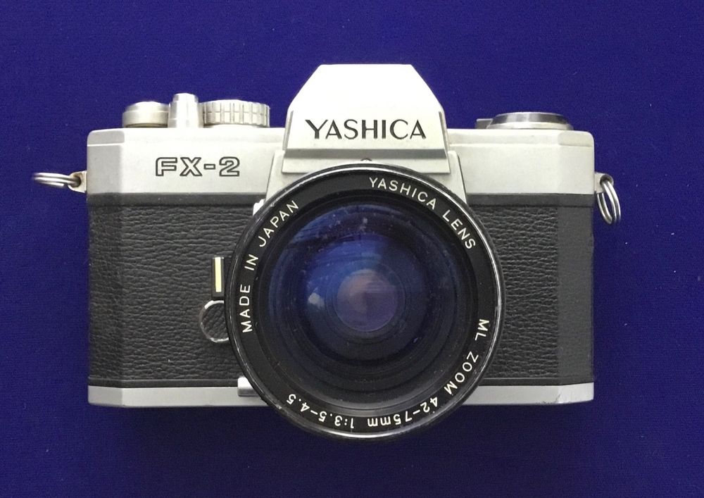 Spiegelreflexkamera Yashica (Gebraucht) in Zunzgen für CHF 5 – mit Lieferung auf Ricardo kaufen
