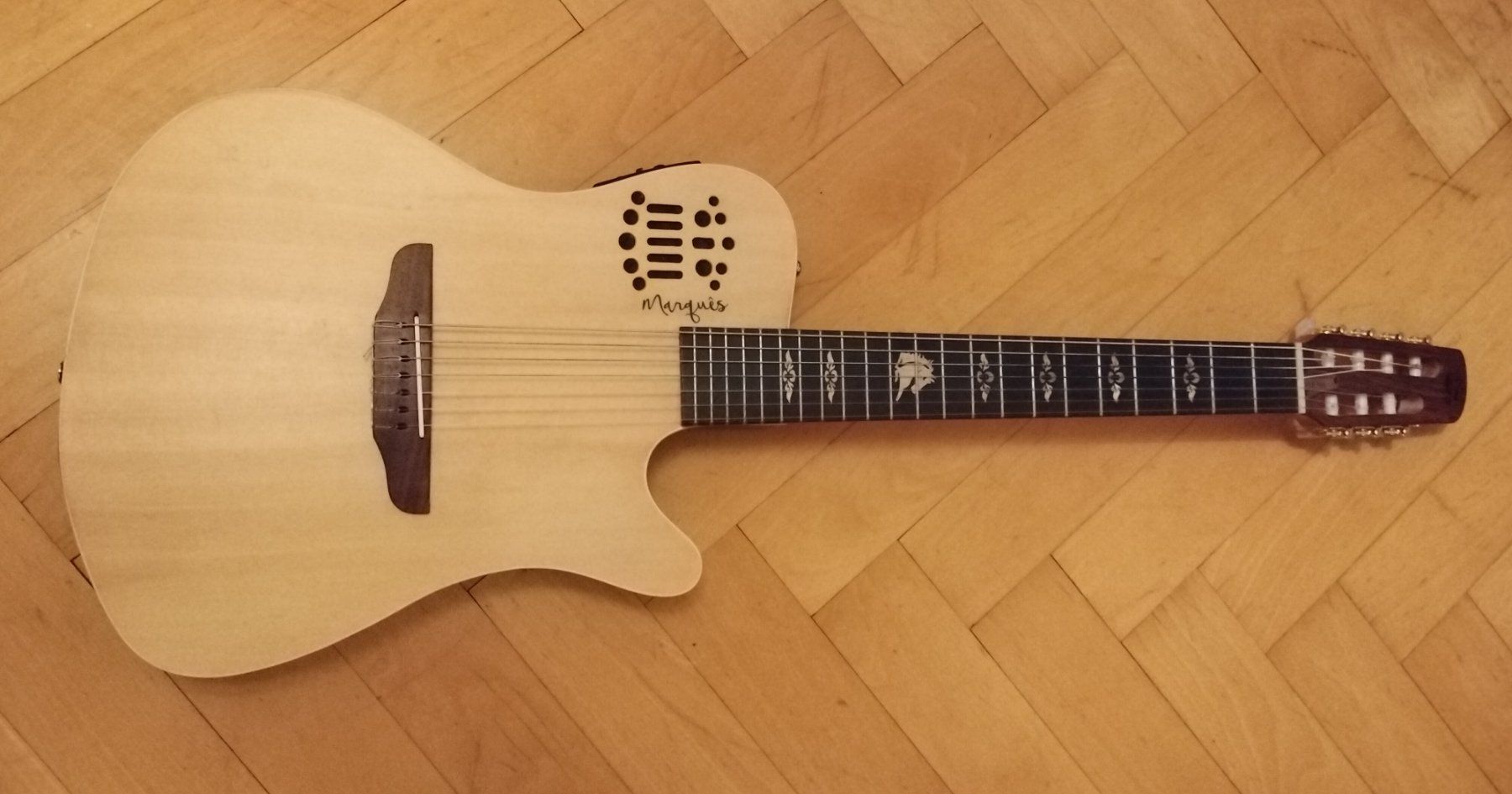 Guitare Marquês à 7 cordes electro-acoustique nylon, Fishman (D ...