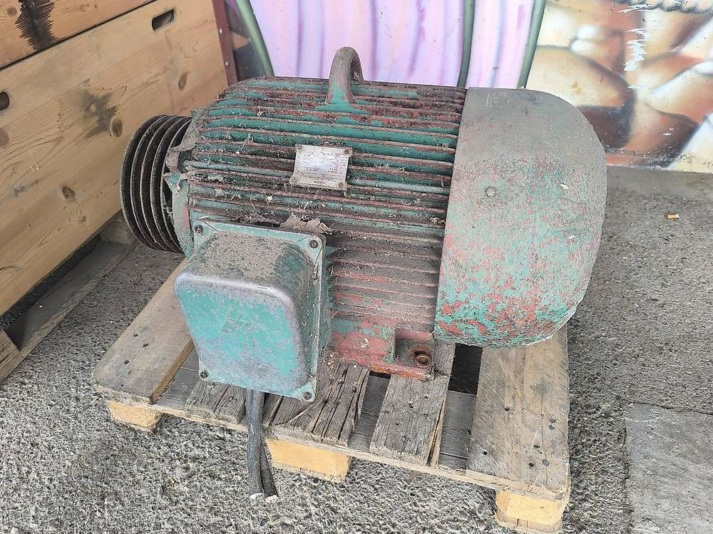Ansaldo Motor 30kW 58A 50HZ (Gebraucht) in Sirnach für CHF 999 – nur ...