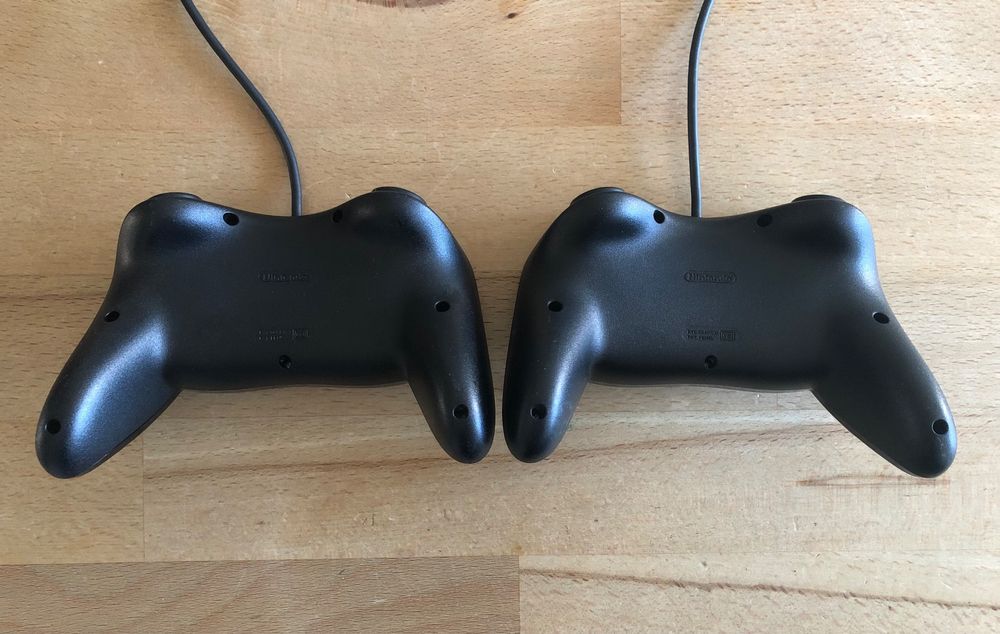 2 originale Nintendo Wii Classic Controller Pro RVL-005(-02) (Gebraucht ...