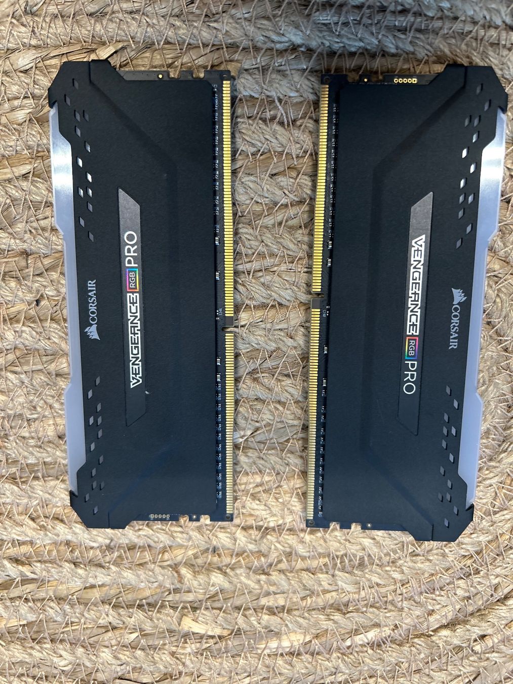 Corsair Vengeance RGB Pro 2x32GB DDR4 3600mhz (Gebraucht) in Haag ...