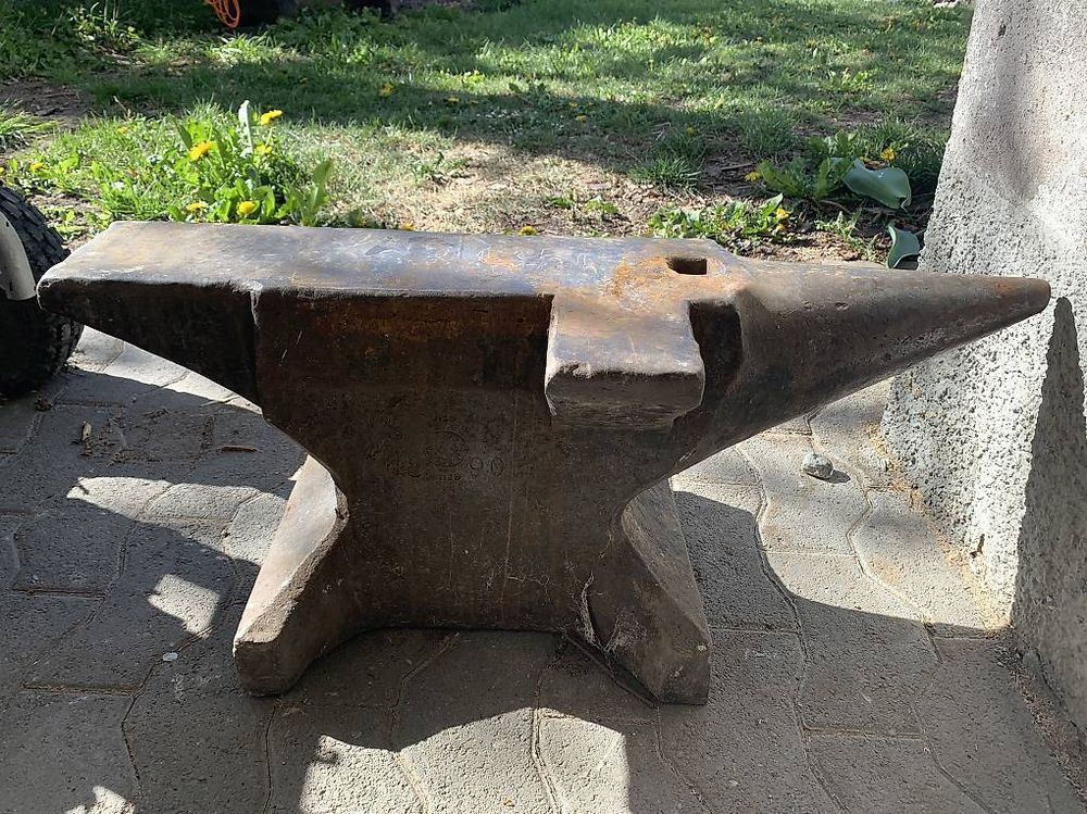 Wunderschöner antiker Amboss (Gebraucht) in Au ZH für CHF 500 – nur ...