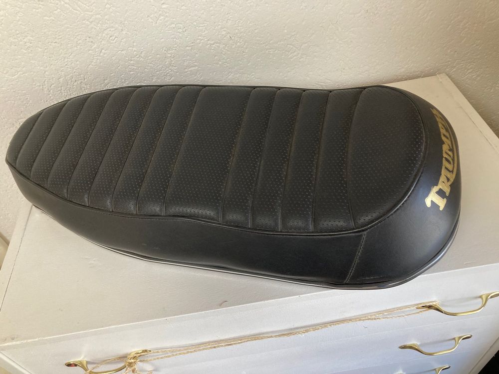 Motorrad Sitzbank Triumph Bonneville (Gebraucht) in Fehraltorf für CHF 99 – mit Lieferung auf ...