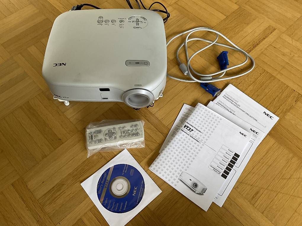 NEC VT37 projector (Gebraucht) in Luzern für CHF 40 – mit Lieferung auf ...