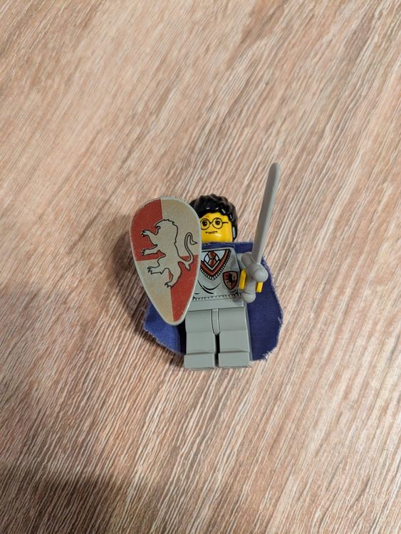 LEGO HARRY POTTER - GRYFFINDOR SWORD AND SHIELD | Kaufen auf Ricardo