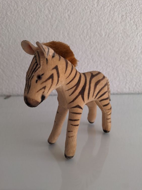 Steiff Zebra aus Samtplüsch (Gebraucht) in Sissach für CHF 50 – mit ...
