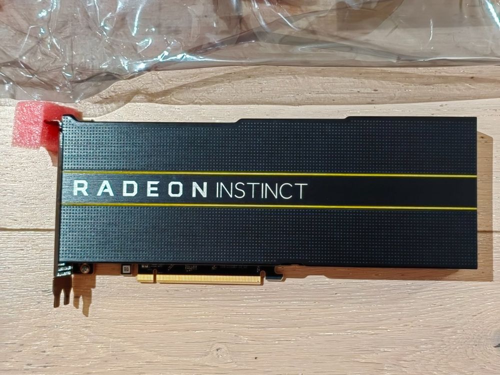 AMD Radeon Instinct MI50 32GB S/N: 692121005118 (NOS) (Neu (gemäss ...