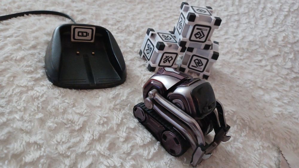 Anki Cozmo Roboter (grau) (Gebraucht) in Buchs für CHF 200 – mit ...