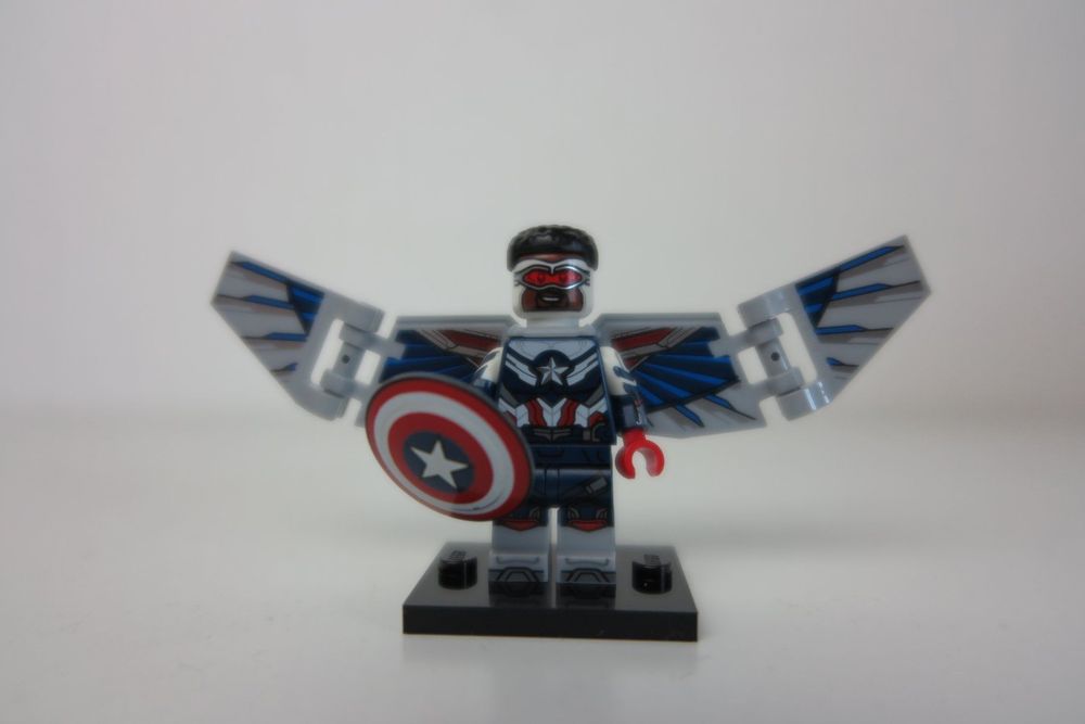 LEGO Minifigur Sam Wilson as Captain America Marvel Studios | Kaufen ...