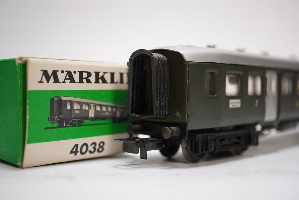 e27 Märklin 4038 SBB Personenwagen mit Licht | Kaufen auf Ricardo