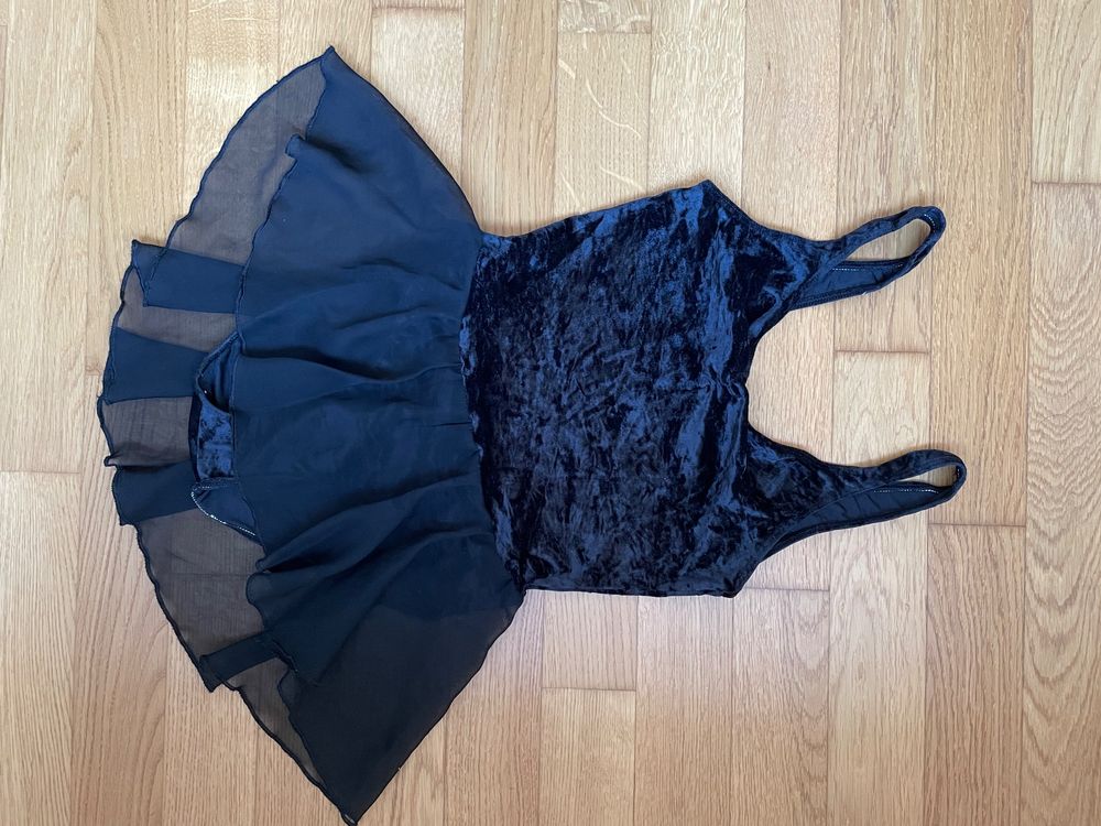 Schwarzes Ballett Body mit Rock (Gebraucht) in Adligenswil für CHF 4 ...