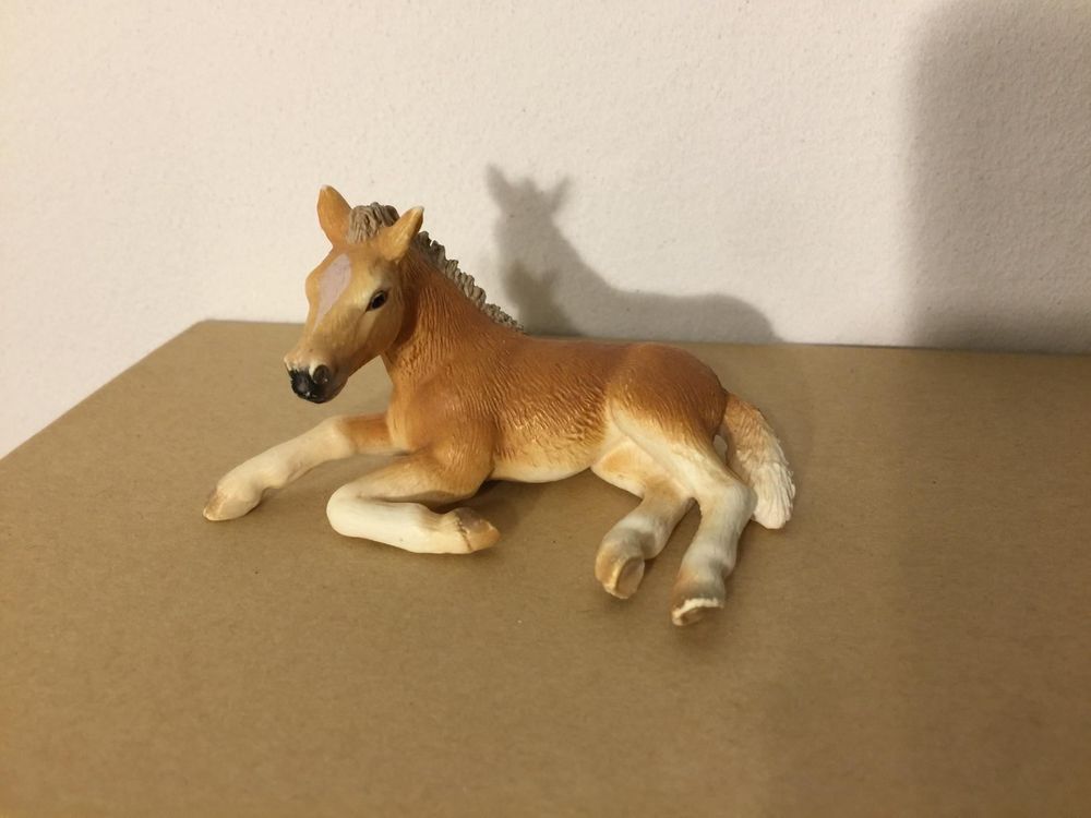Schleich Haflinger Fohlen, liegend Pferd | Kaufen auf Ricardo