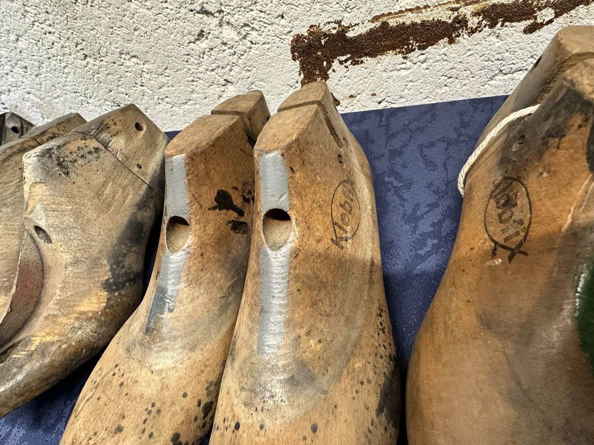 Vintage Shoe Lasts, Wooden Shoe Forms, Various Sizes! (Gebraucht) in ...