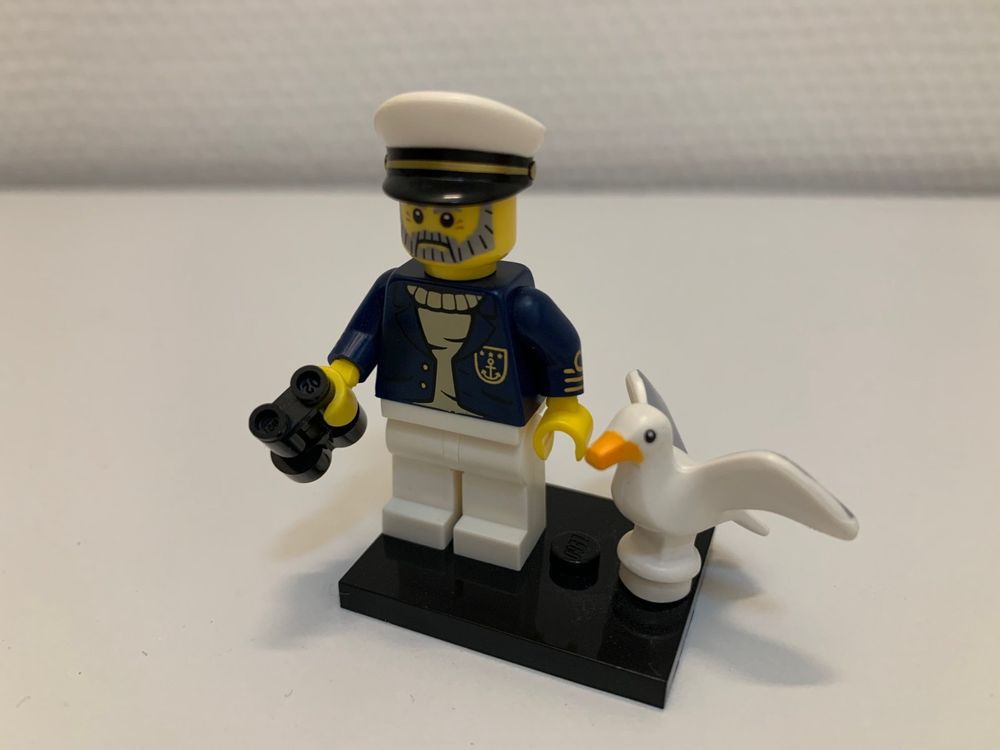 LEGO Minifigur CMF Serie 10 - Kapitän (Neu (gemäss Beschreibung)) in ...