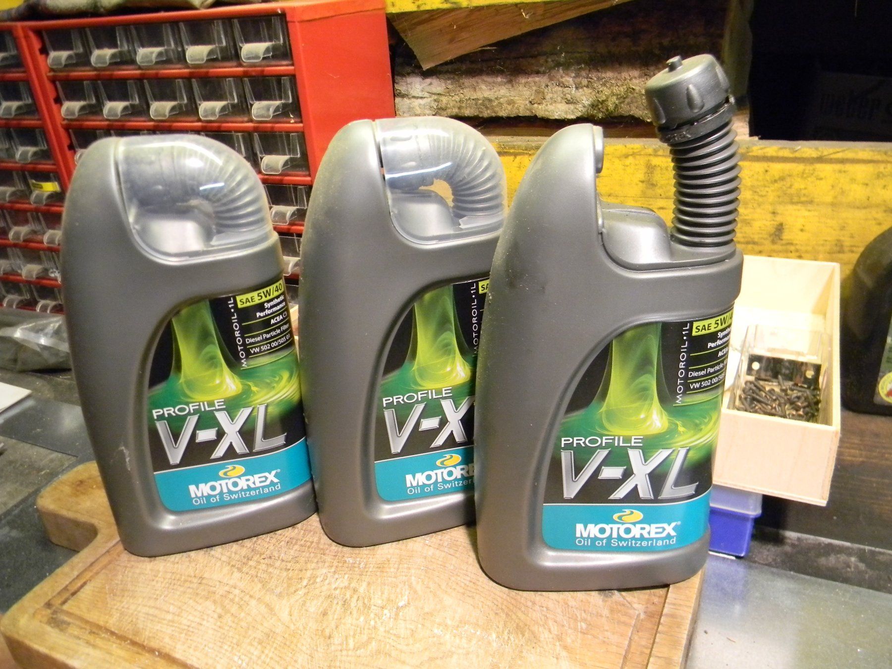2 bidons huile moteur Motorex V-XL SAE5W/40 + 1 bidon ouvert (Neu und ...