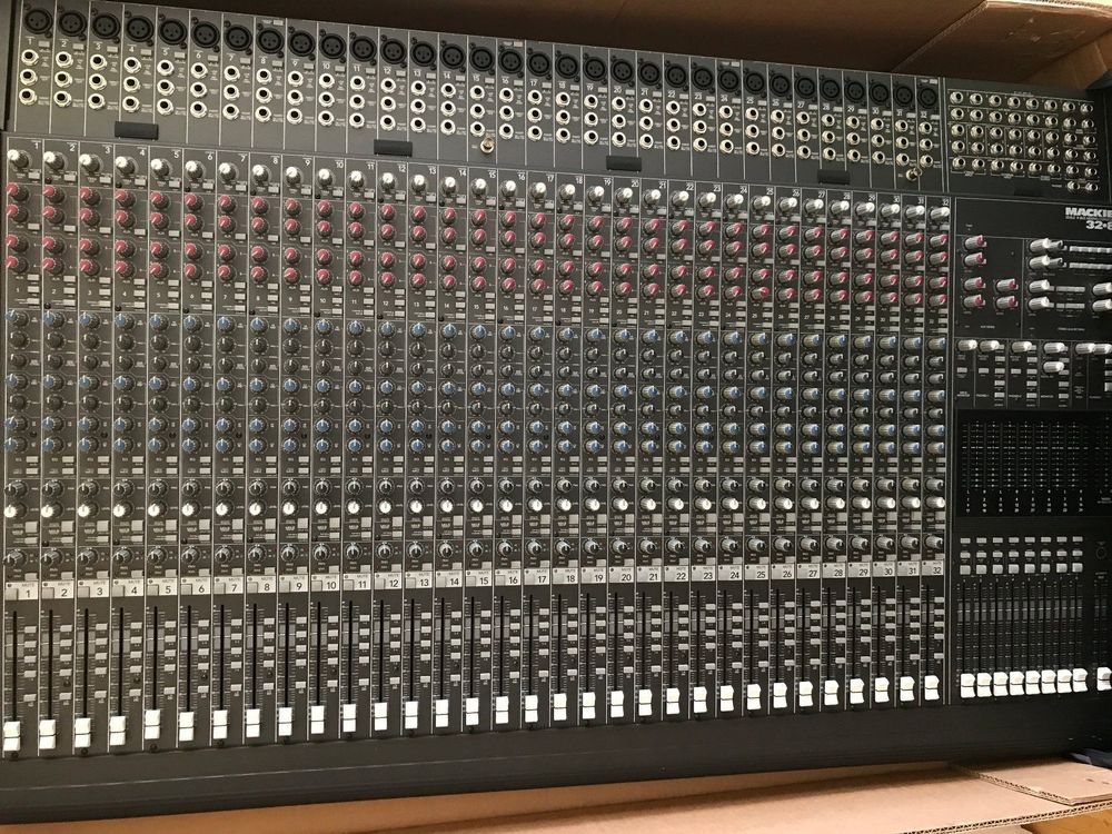 Mackie 32-8 Bus / Table de Mixage Analogique Professionnelle (Gebraucht ...