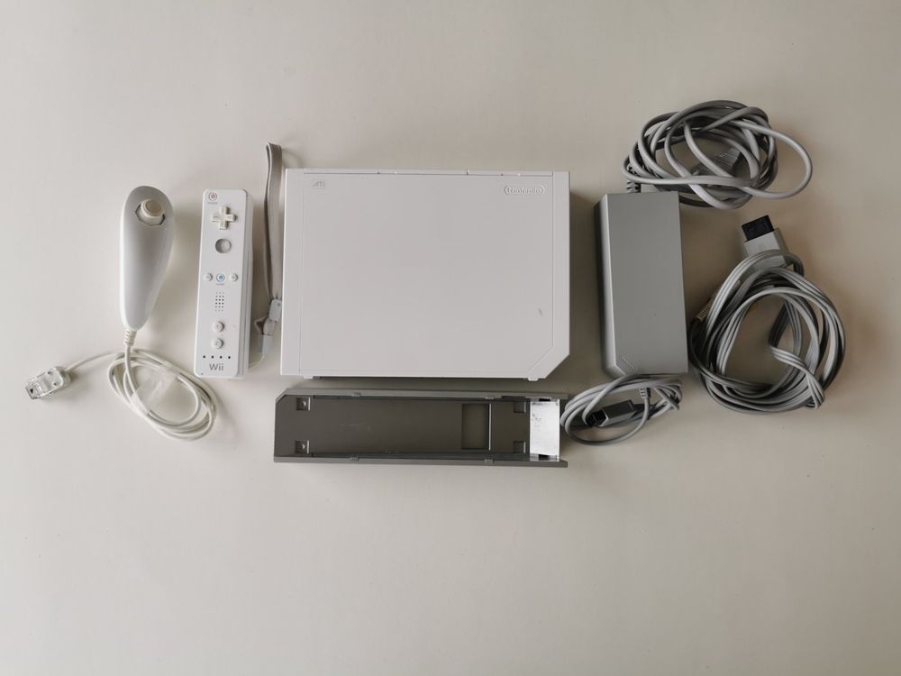 Wii - Konsole RVL-001 inkl. Controller und Sensorleiste (Gebraucht) in für CHF 49.9 – mit ...