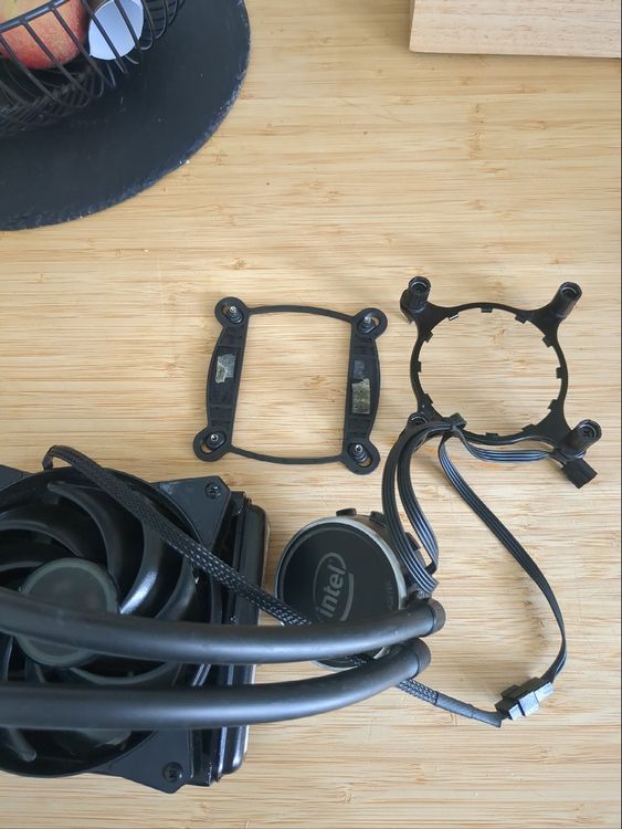 Intel 115x All-in-One Water Cooler | Kaufen auf Ricardo