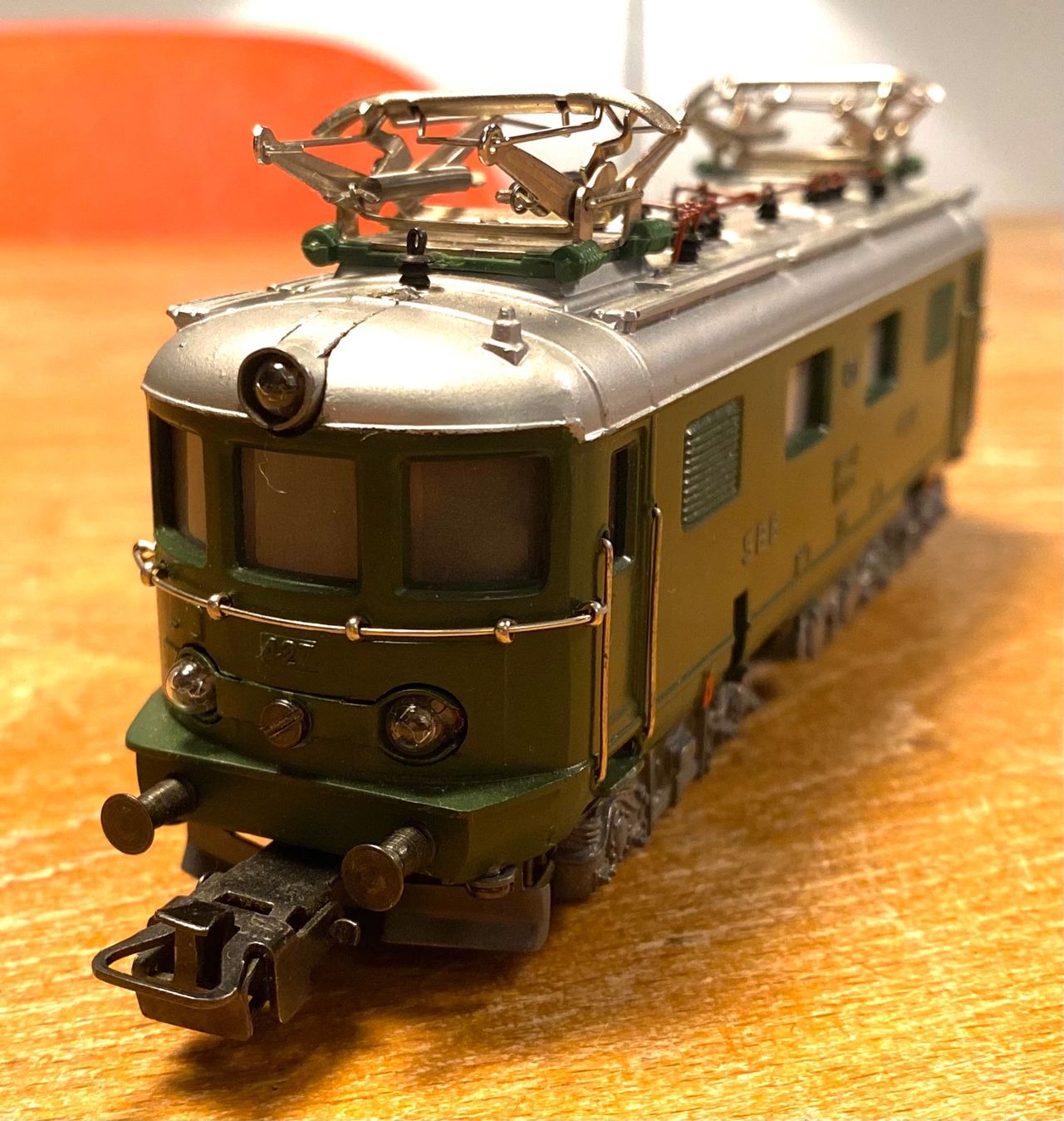 Märklin H0 RET800 SBB Re 4/41 427 Lok (Gebraucht) in Zürich für CHF 100 ...