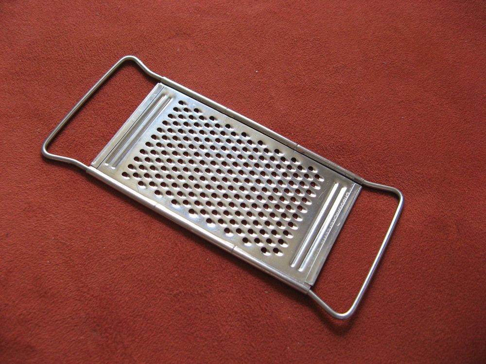 kleine Hand Raffel (Gebraucht) in Zürich für CHF 2 – mit Lieferung auf ...