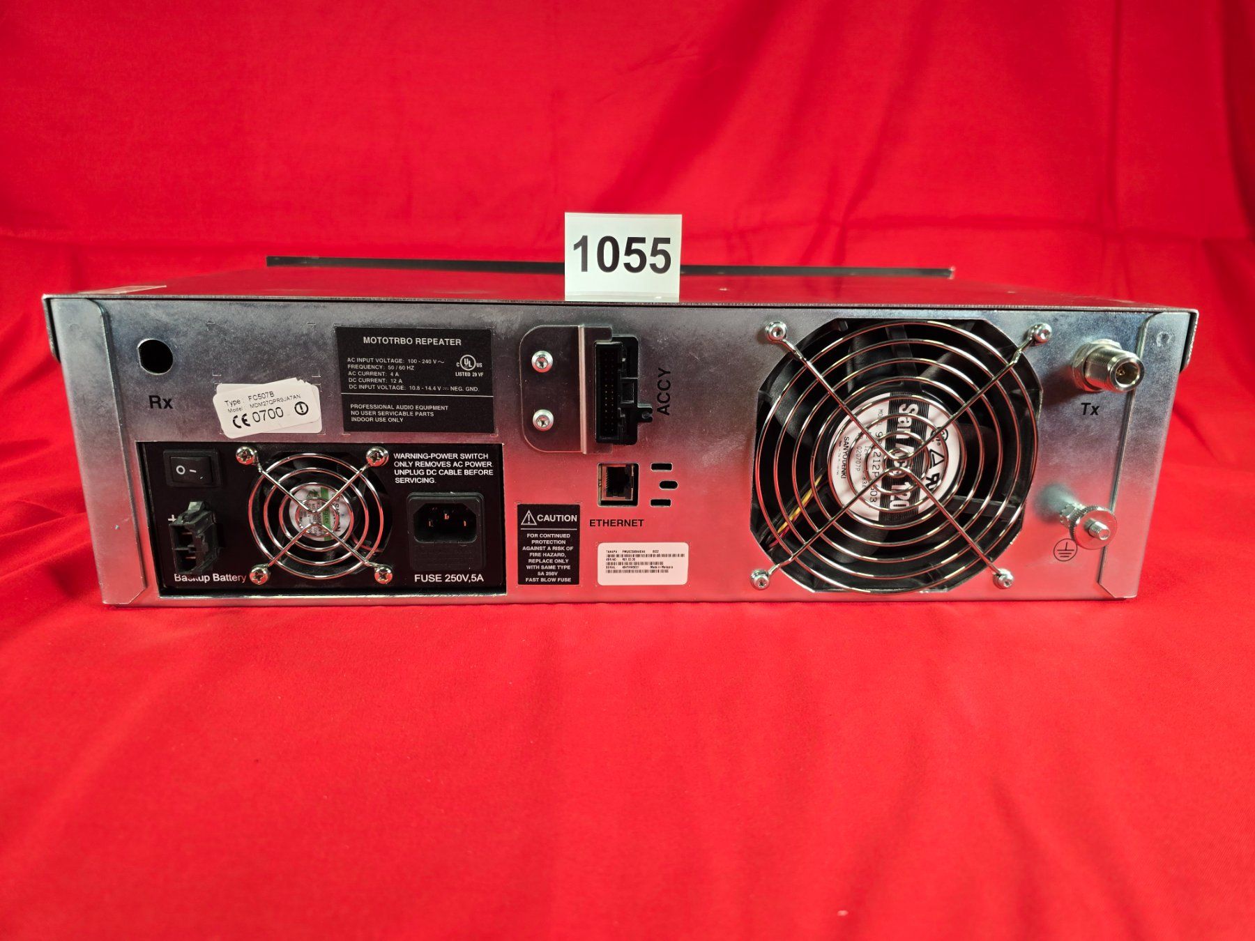 Motorola DR3000 DMR Repeater UHF High Power mit Filter (Gebraucht) in ...