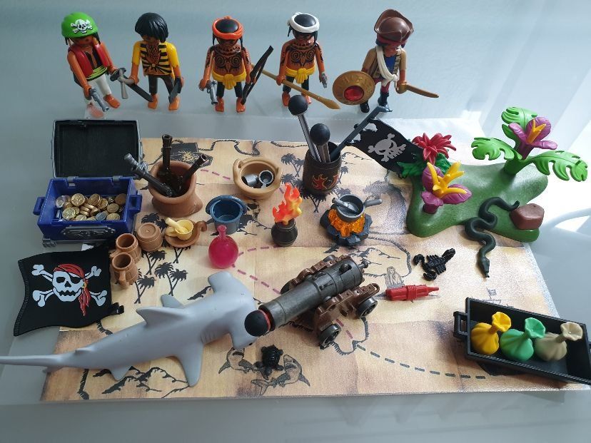 Playmobil - 5 Piraten, Kanone, Schatz, Orca, Waffen (Gebraucht) in ...