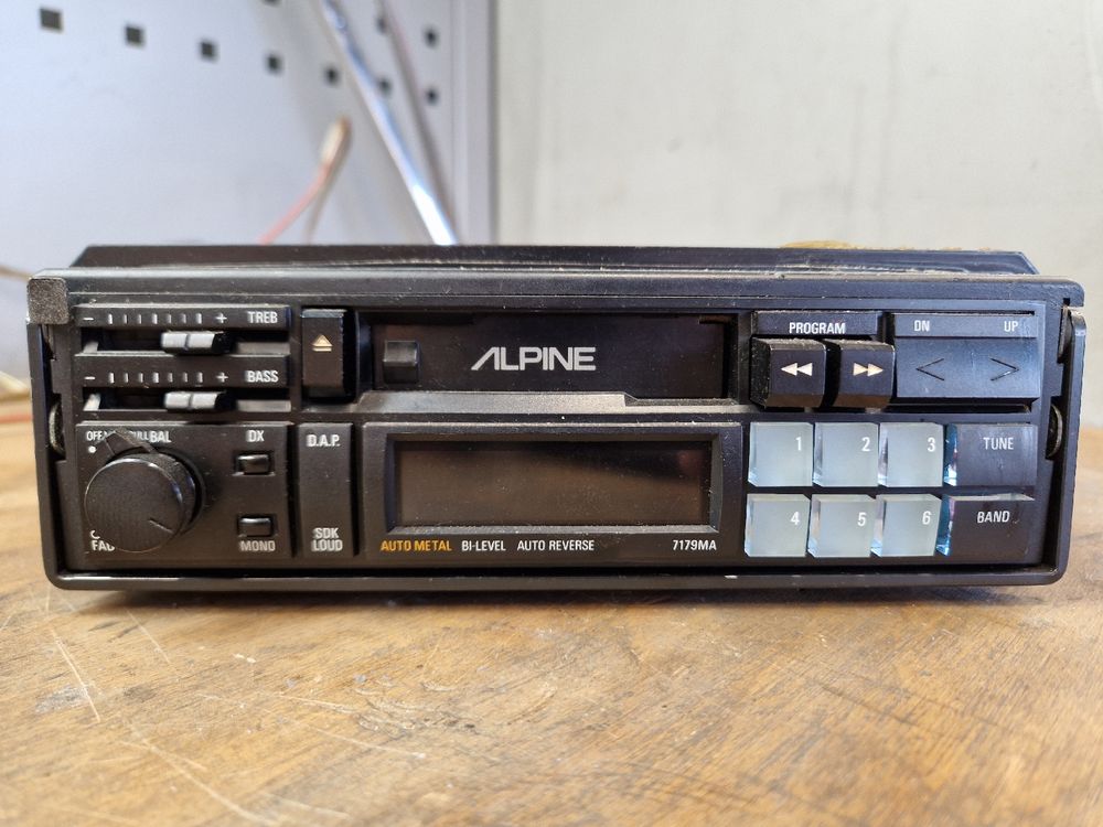 Alpine Radio (Gebraucht) in Schlieren für CHF 55 – mit Lieferung auf ...