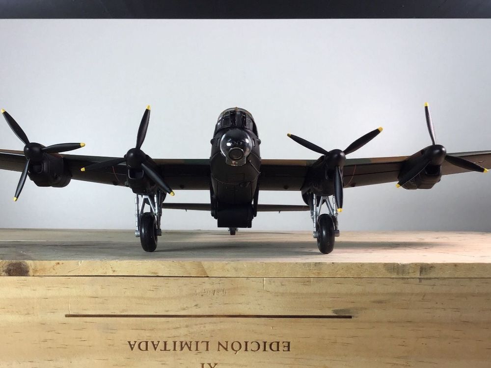 Royal Air Force __ Avro Lancaster __ limitiert Corgi __ 1:72 | Kaufen ...