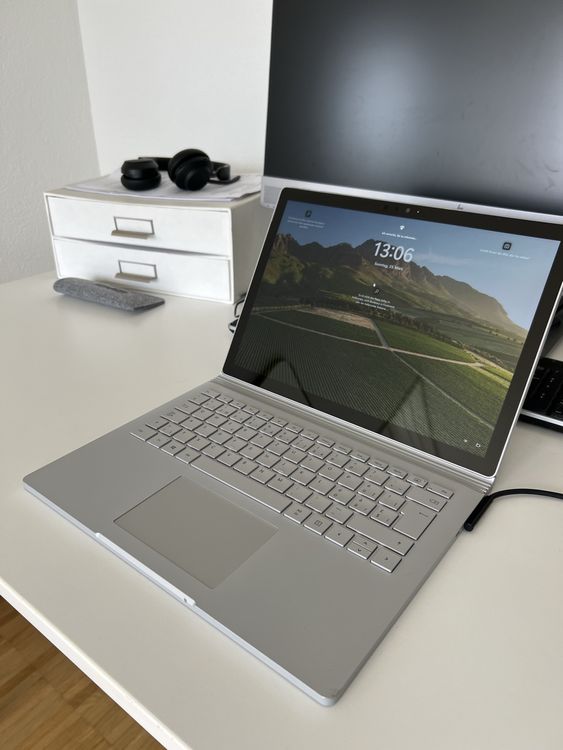 Microsoft Surface Book 2 mit Performance Base | Kaufen auf Ricardo