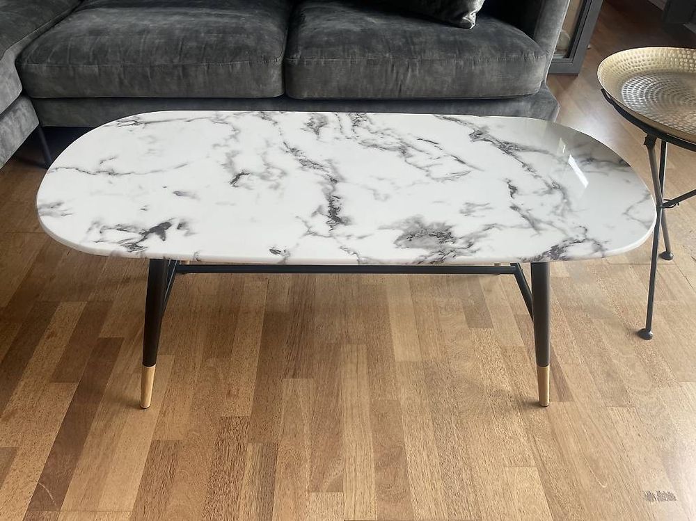 Table basse façon Marbre (D'occasion) à Nidau pour CHF 50 – retrait ...