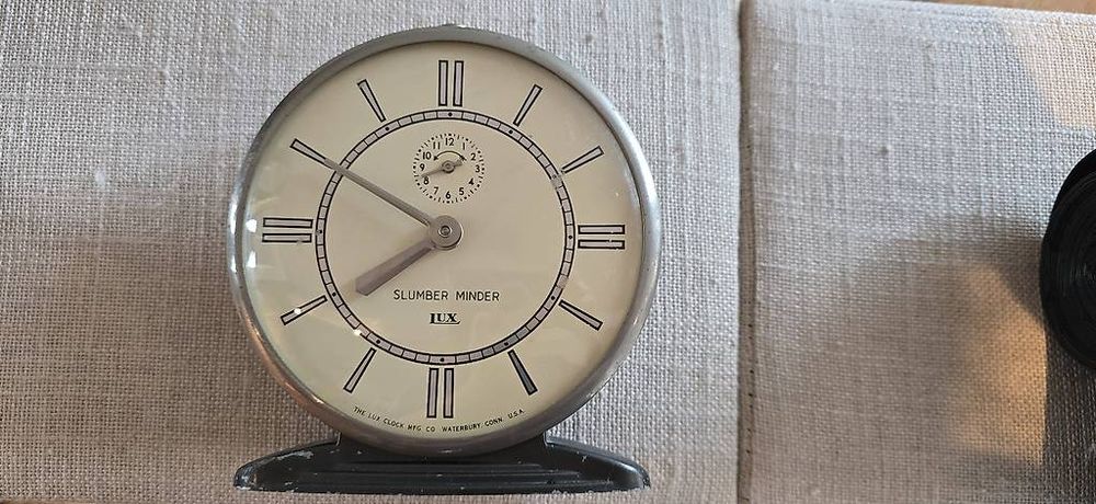 The Lux Clock (Gebraucht) in Herrliberg für CHF 293 – nur Abholung auf ...