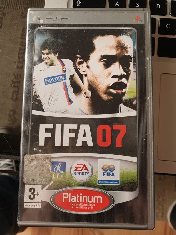 PSP - Jeux Video - Fifa 07 + Burnout Legends (UDM) | Kaufen auf Ricardo