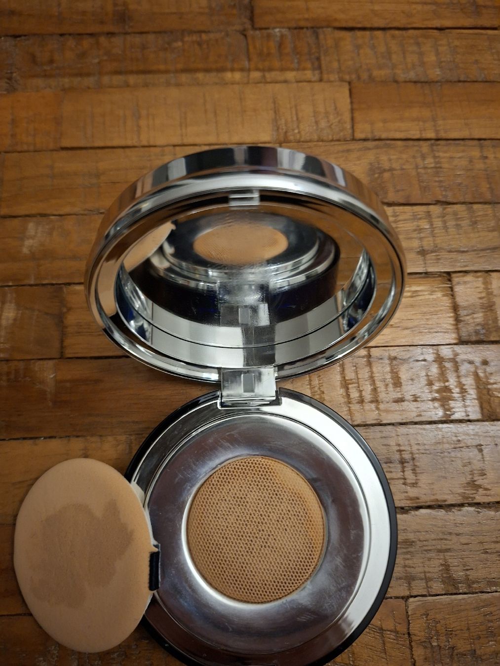 La Prairie Skin Caviar Essence Foundation Tender Ivory NW10. (Gebraucht ...