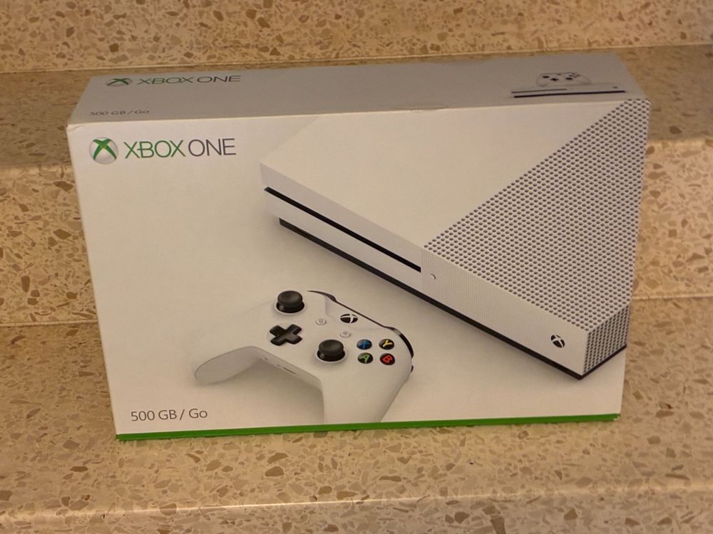 Xbox One S 500 GB mit Controller - neuwertiger Zustand | Kaufen auf Ricardo