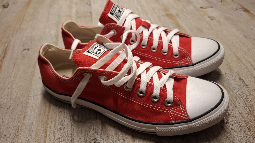 Rote Converse All Stars Gr. 42.5 - Top Zustand!👟🔥💯 (Gebraucht) in ...