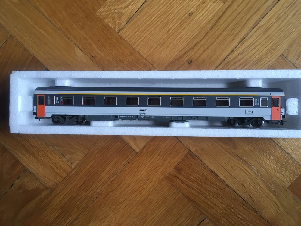 Roco - 1. Klasse Corail-Wagen SNCF (Neu (gemäss Beschreibung)) in ...