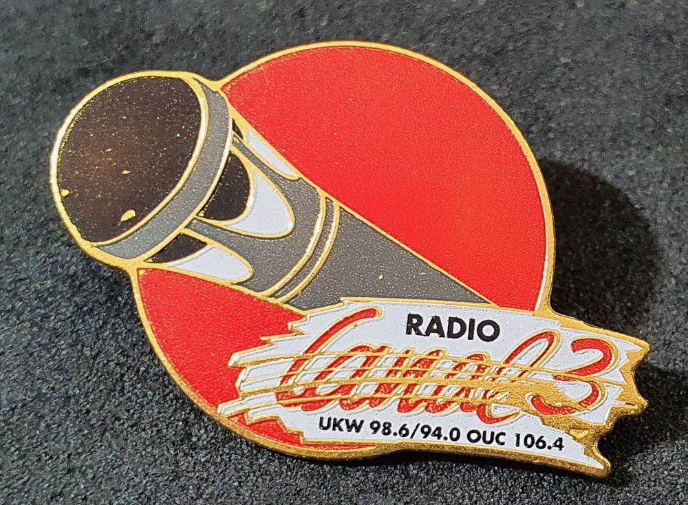 U944 - Schmid Müller SWISS Made Design Pin Radio Canal 3 | Kaufen auf Ricardo