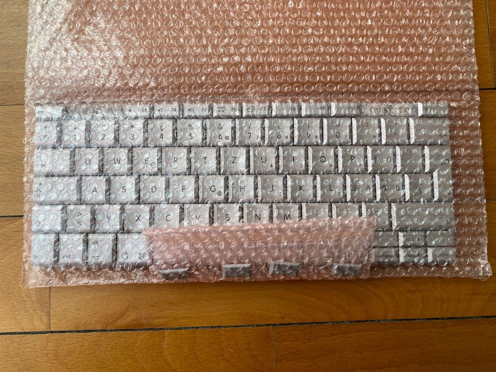 Powerbook G4 12" Brandneue Schweizer Tastatur BRAND NEW (Neu und ...